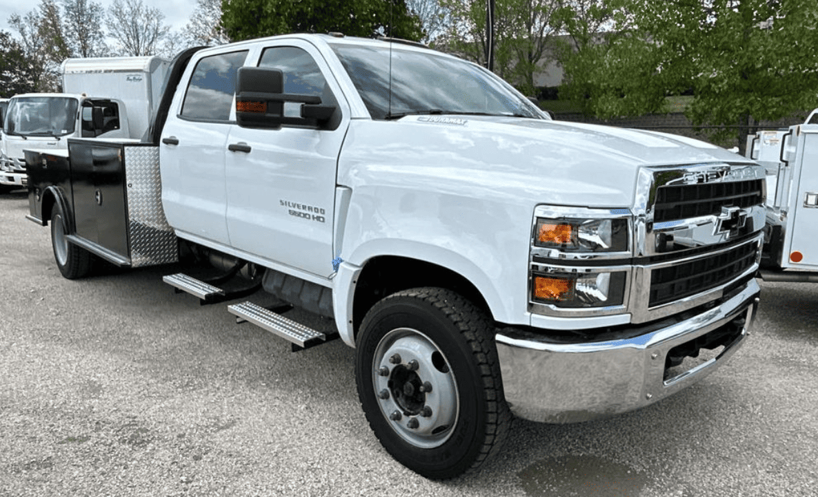 New Chevrolet Silverado 5500HD | Crew Cab | 11ft Gooseneck | 2wd